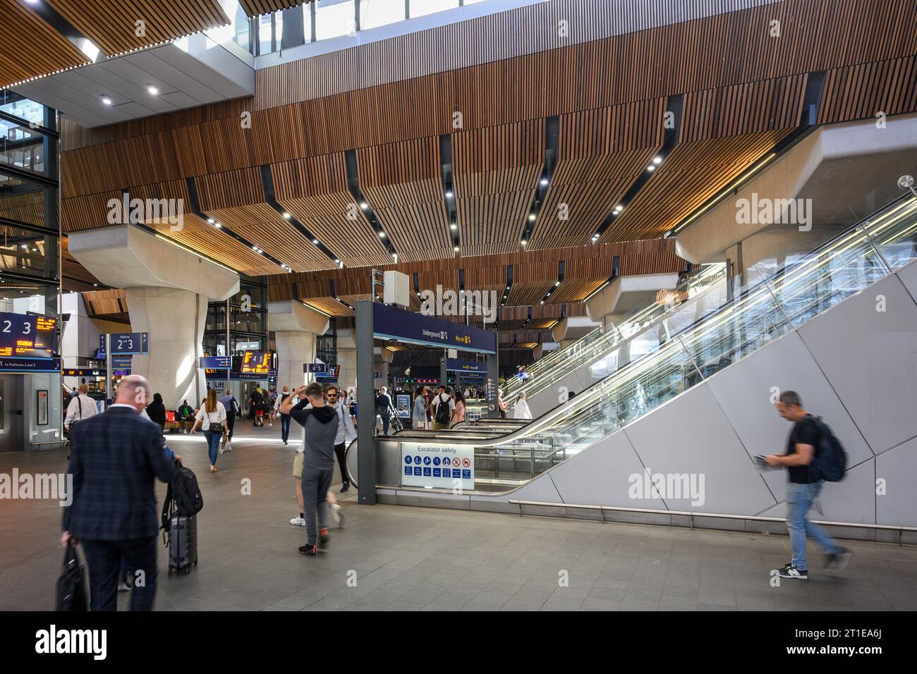 London Bridge Railway Station, London Stock Photo - Alamy