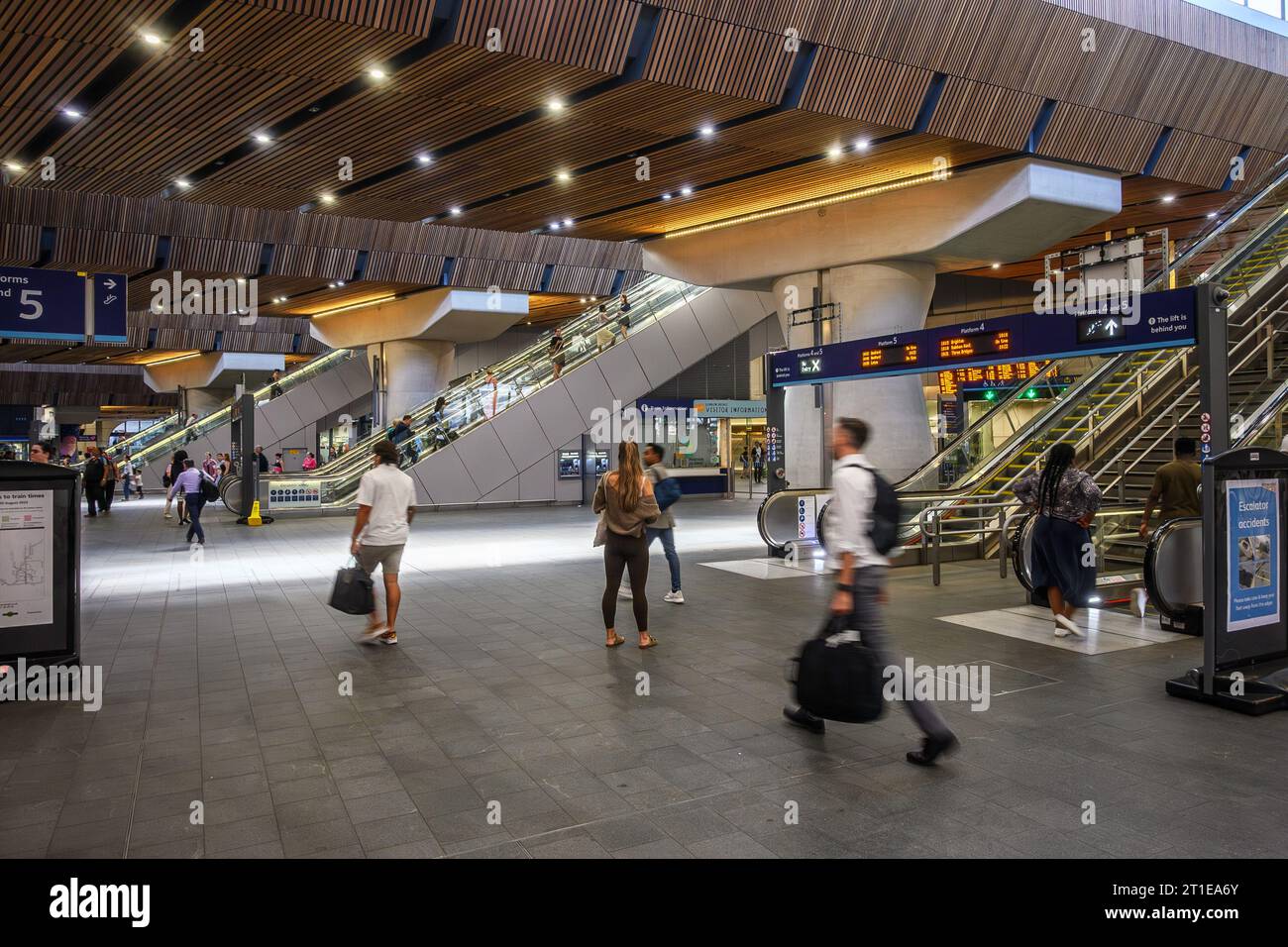 London Bridge Railway Station, London Stock Photo - Alamy