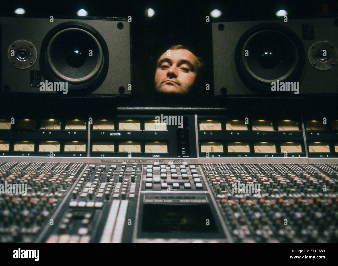 Phil collins in the studio hi-res stock photography and images - Alamy