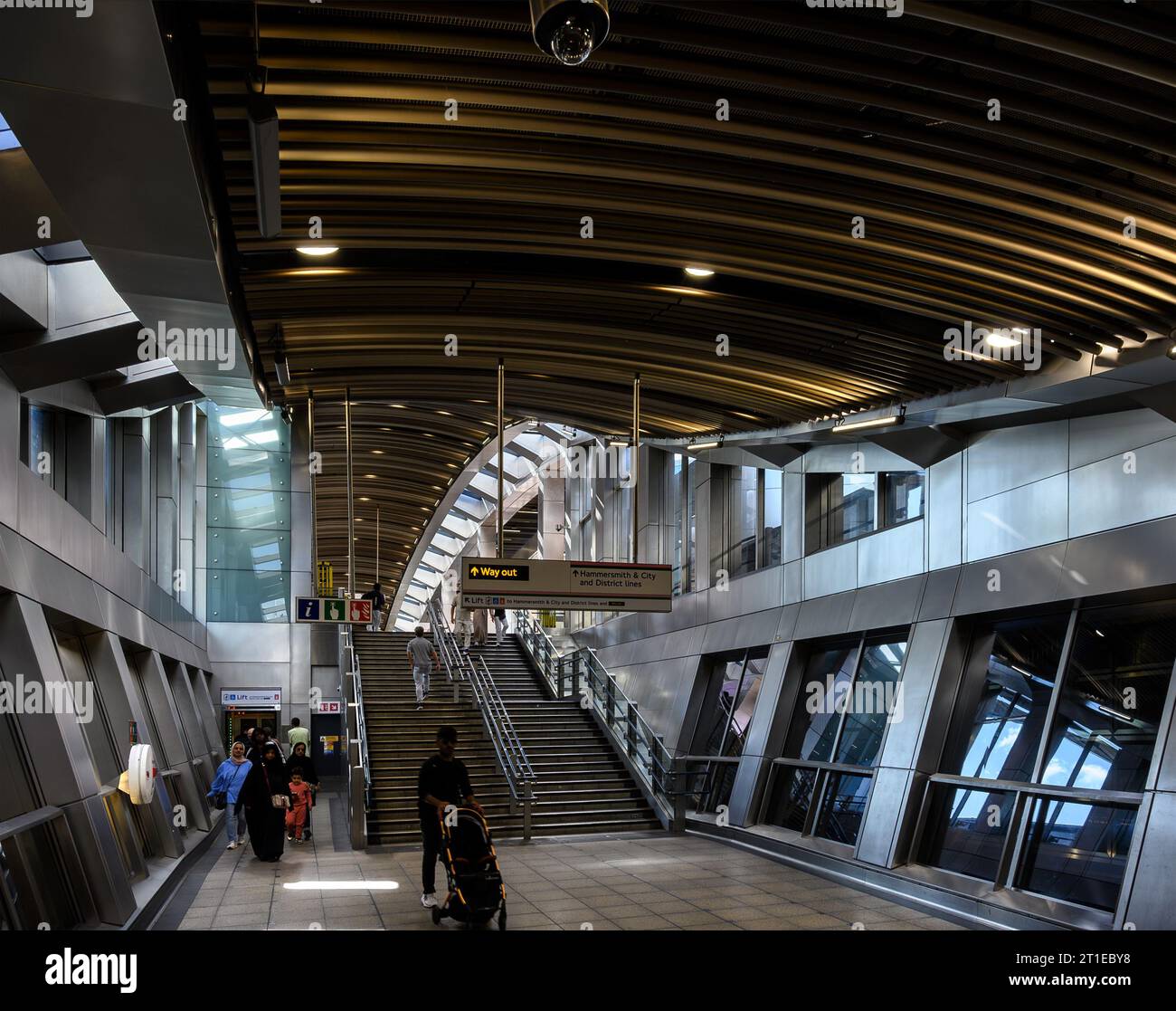 Elizabeth Line, London Underground, Tube Station Stock Photo - Alamy