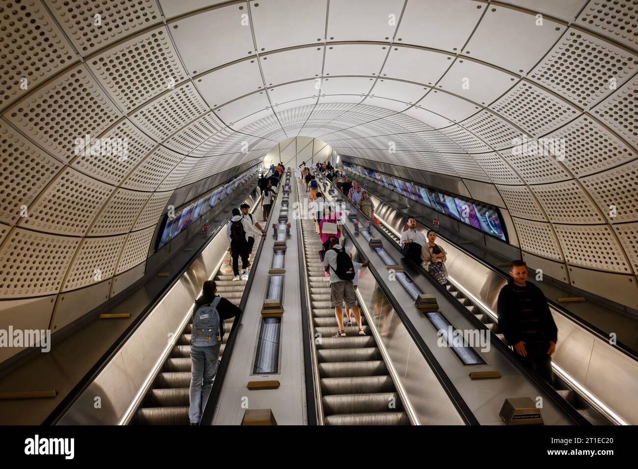 Elizabeth Line, London Underground, Tube Stock Photo - Alamy