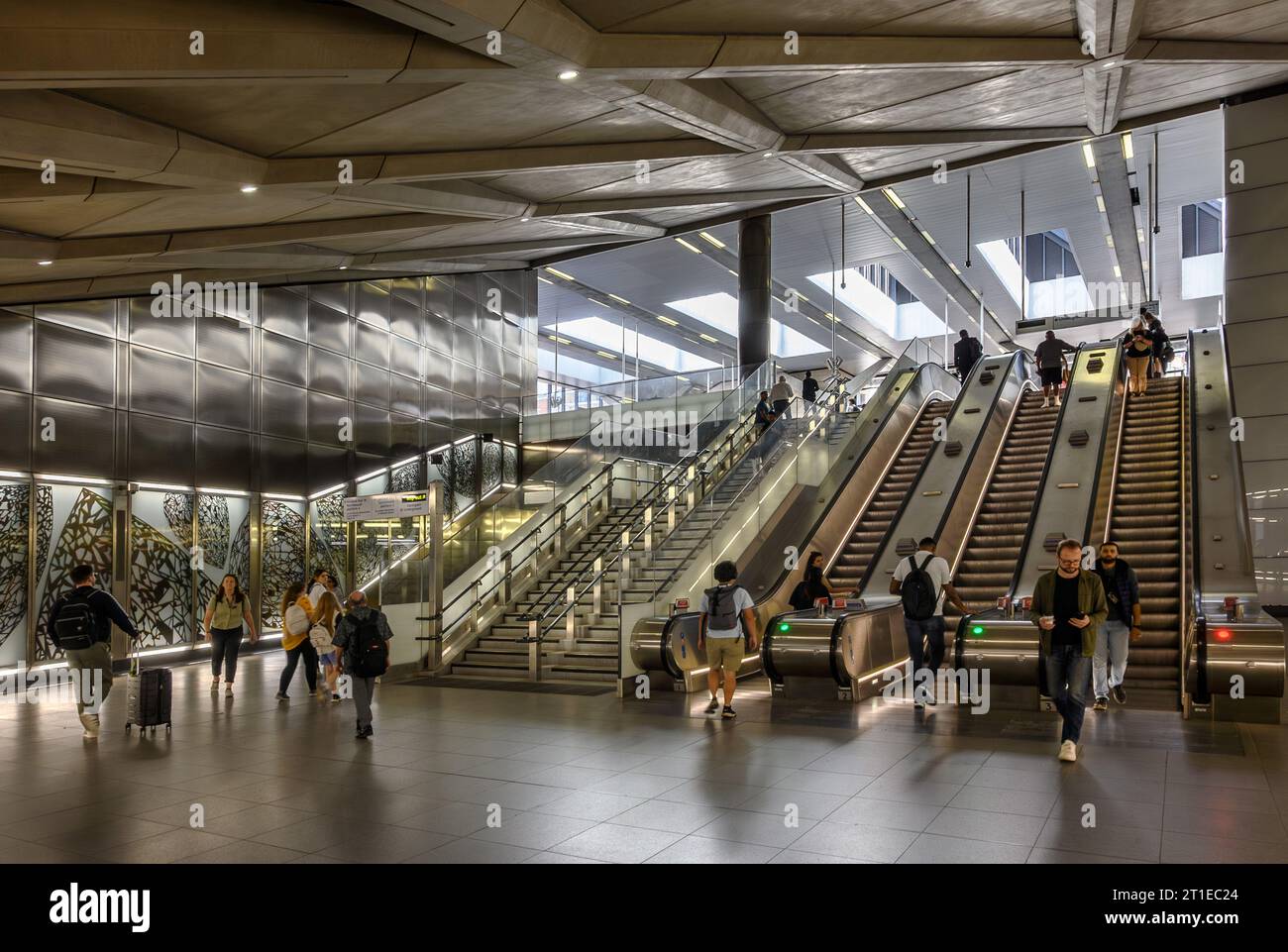Elizabeth Line, London Underground, Tube Station Stock Photo - Alamy