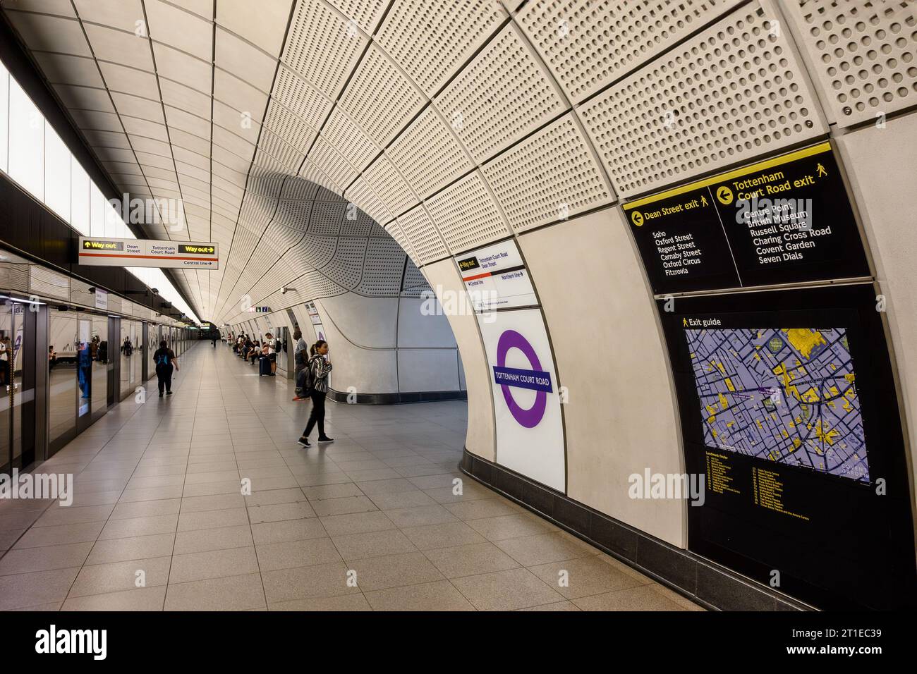 Elizabeth Line, London Underground, Tube Station Stock Photo - Alamy