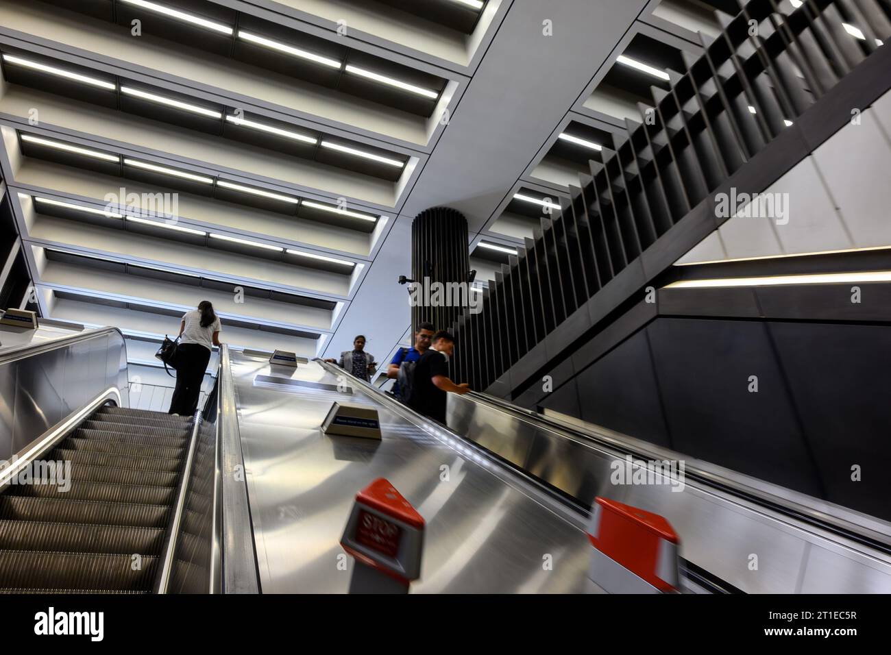 Elizabeth Line, London Underground, Tube Station Stock Photo - Alamy