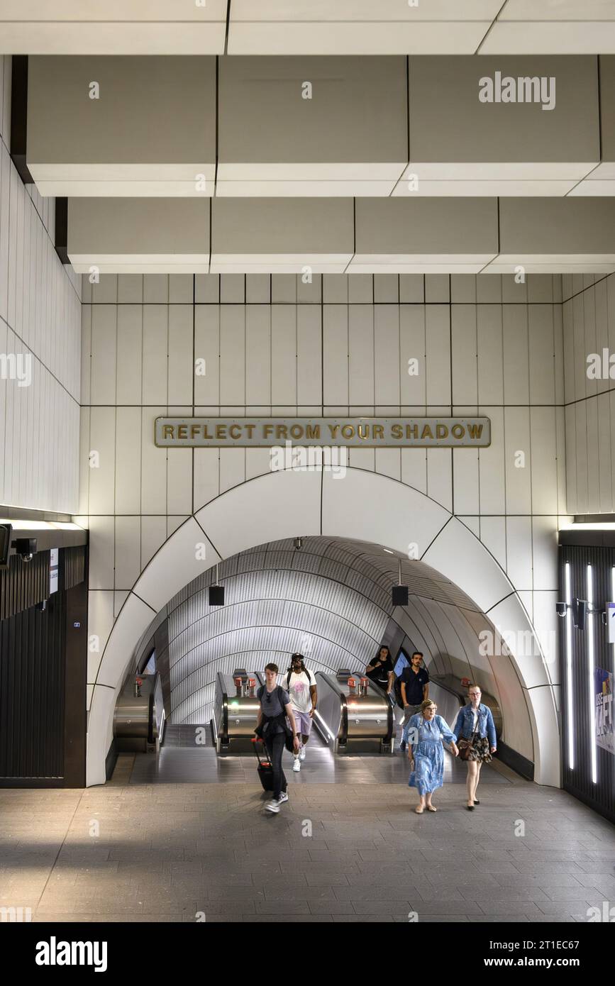 Elizabeth Line, London Underground, Tube Station Stock Photo - Alamy