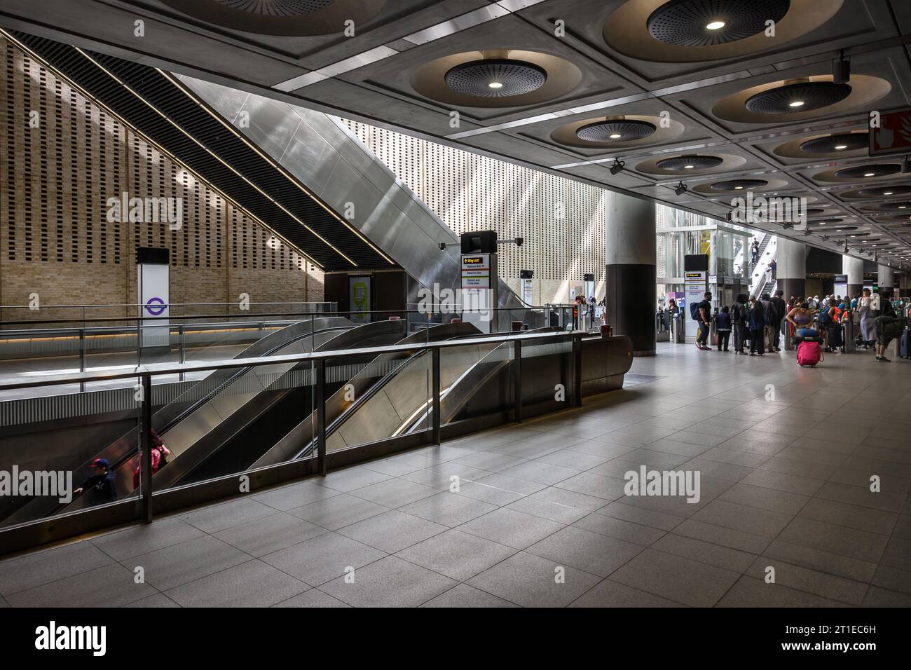 Elizabeth Line, London Underground, Tube, Paddington Stock Photo - Alamy