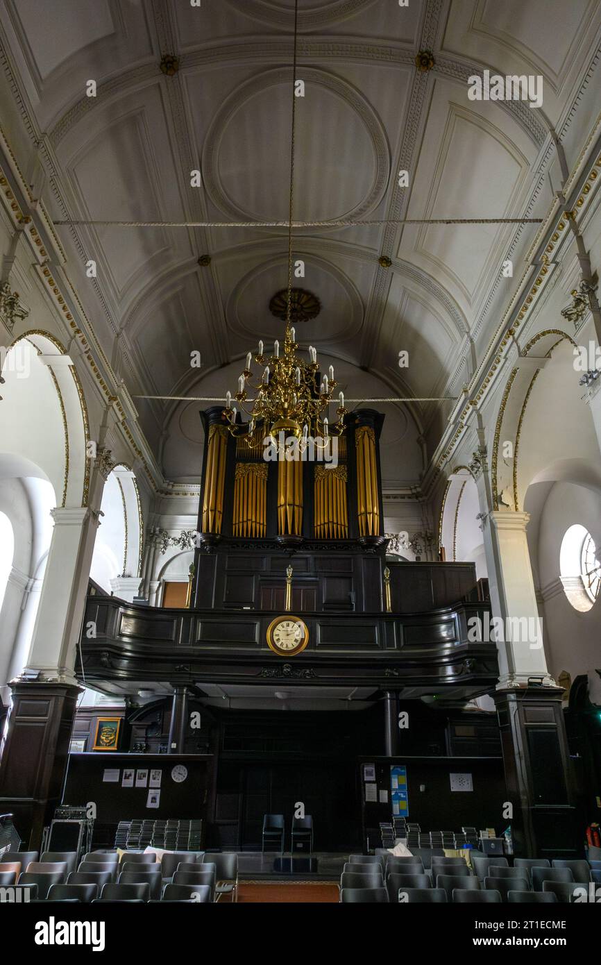 Rebuilt after the fire of london hi-res stock photography and images ...