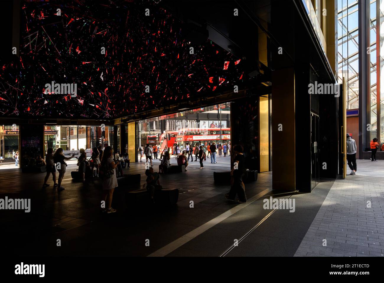 Mega video screens hi-res stock photography and images - Alamy