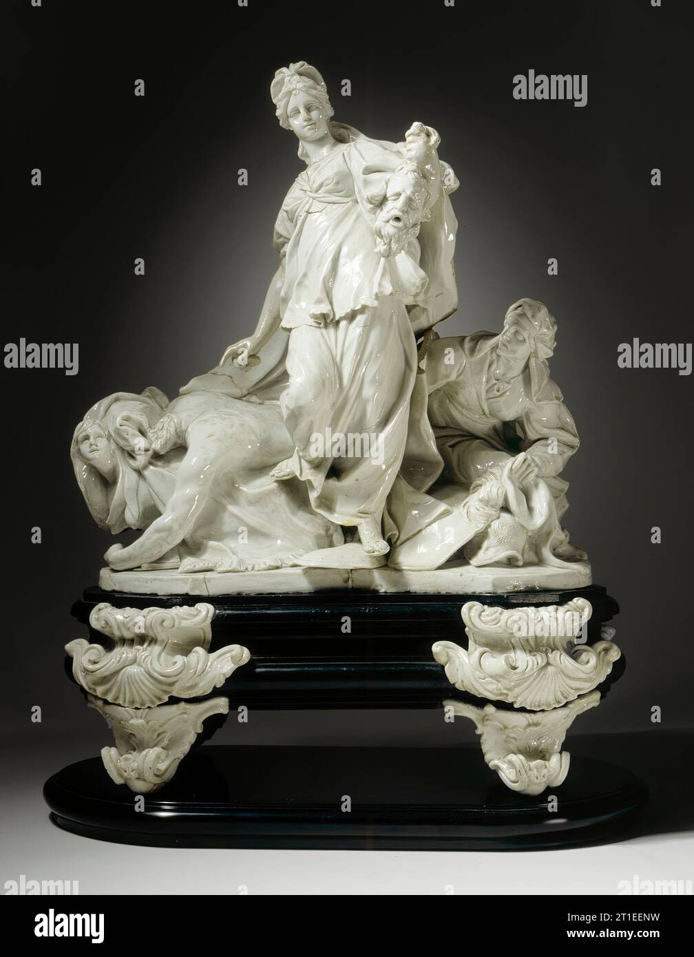 Judith and holofernes statue hi-res stock photography and images - Alamy