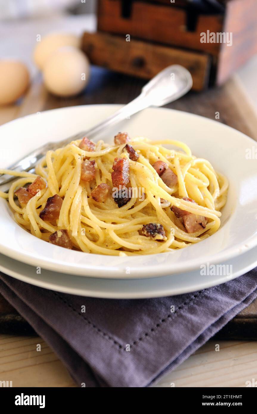 Southern carbonara hi-res stock photography and images - Alamy
