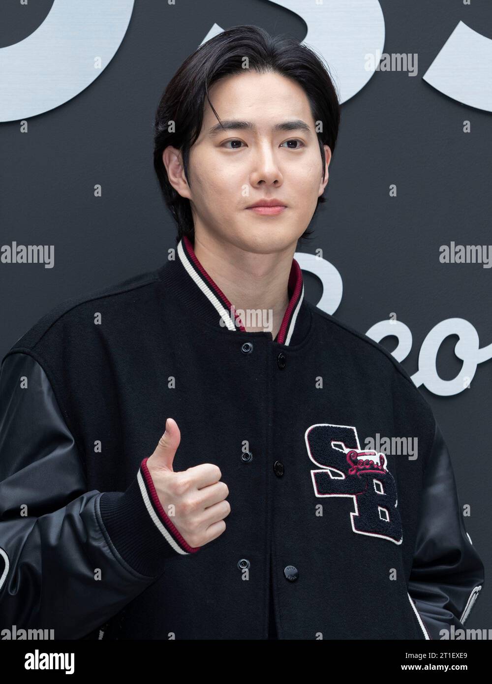 Exo boy band hi-res stock photography and images - Alamy