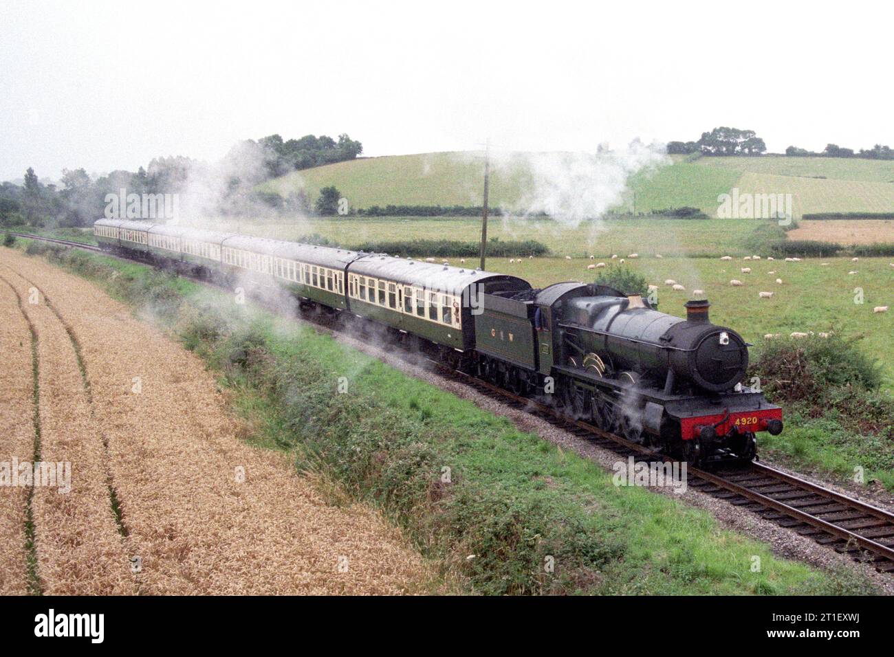 Dumbleton hall steam train hi-res stock photography and images - Alamy