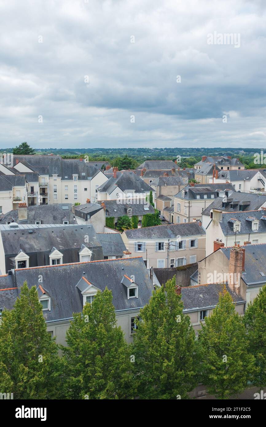 Grey slate roofs hi-res stock photography and images - Alamy