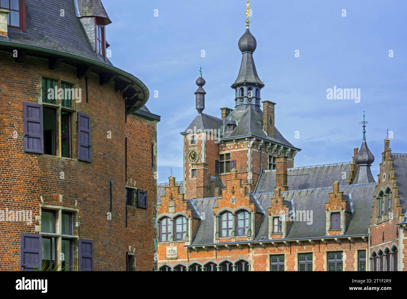 Ooidonk Castle / Kasteel van Ooidonk, 16th century Flemish Renaissance ...