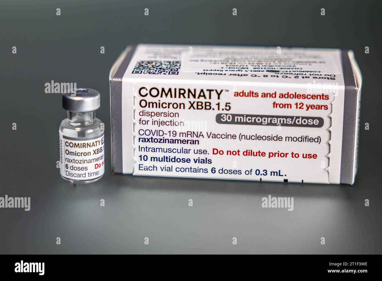 Redaktionell: XBB.1.5-Varianten-adaptiertes Comirnaty. Originale Phiole ...