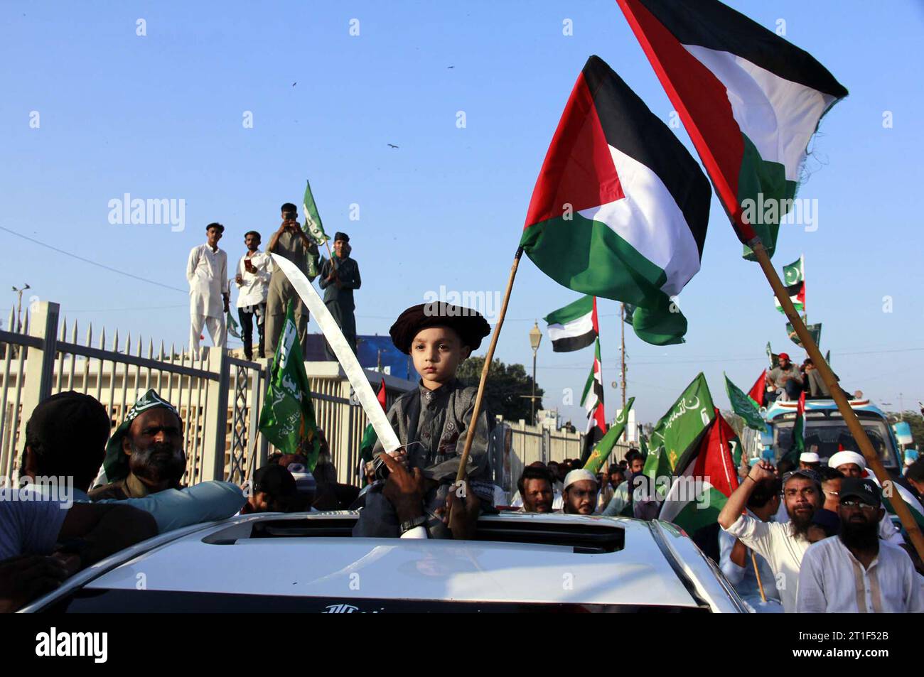 Activists of Tehreek-e-Labbaik (TLP) are holding protest rally against ...