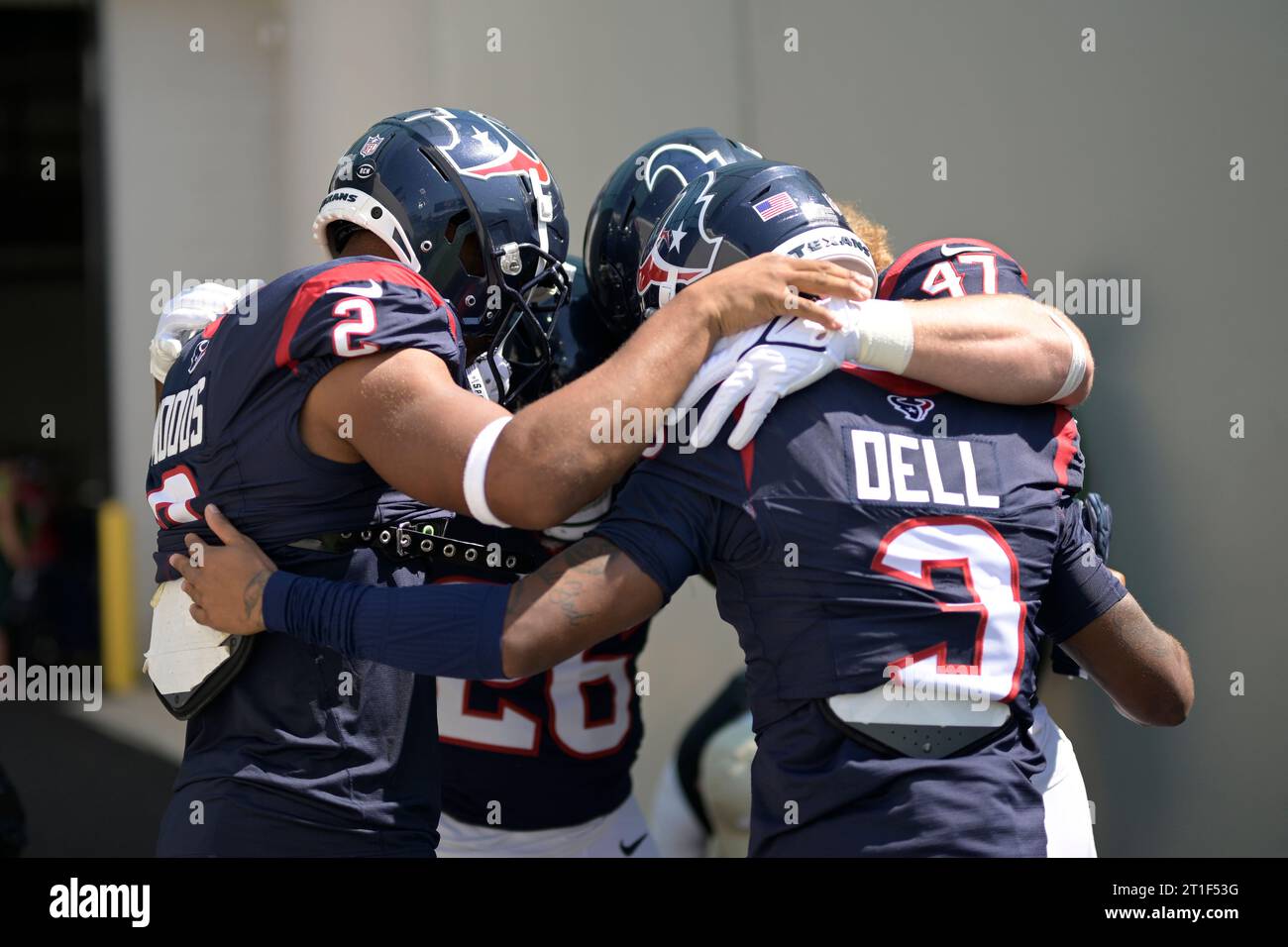 Houston Texans wide receiver Tank Dell (3), wide receiver Robert Woods ...