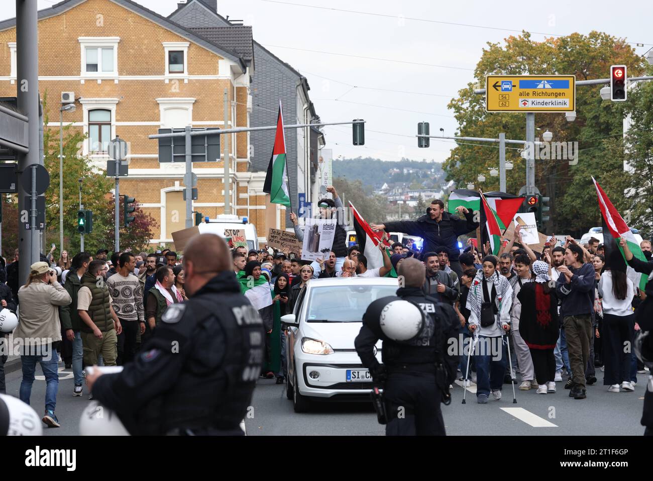 Demonstration pro Palaestina Palästina in Siegen. Freitag 13.10.2023 ...