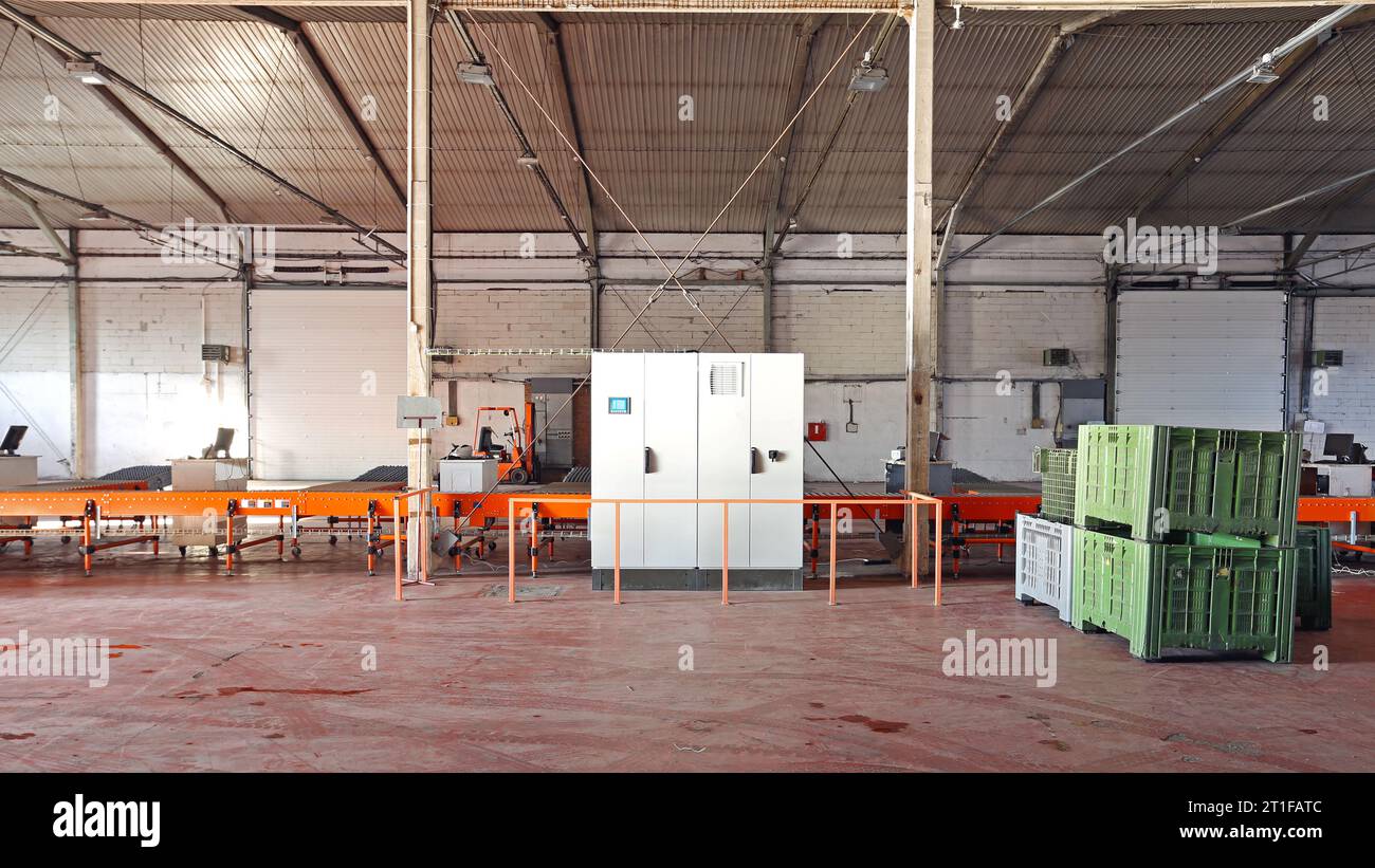 Control Power Electronics Cabinet for Conveyor System in Distribution ...