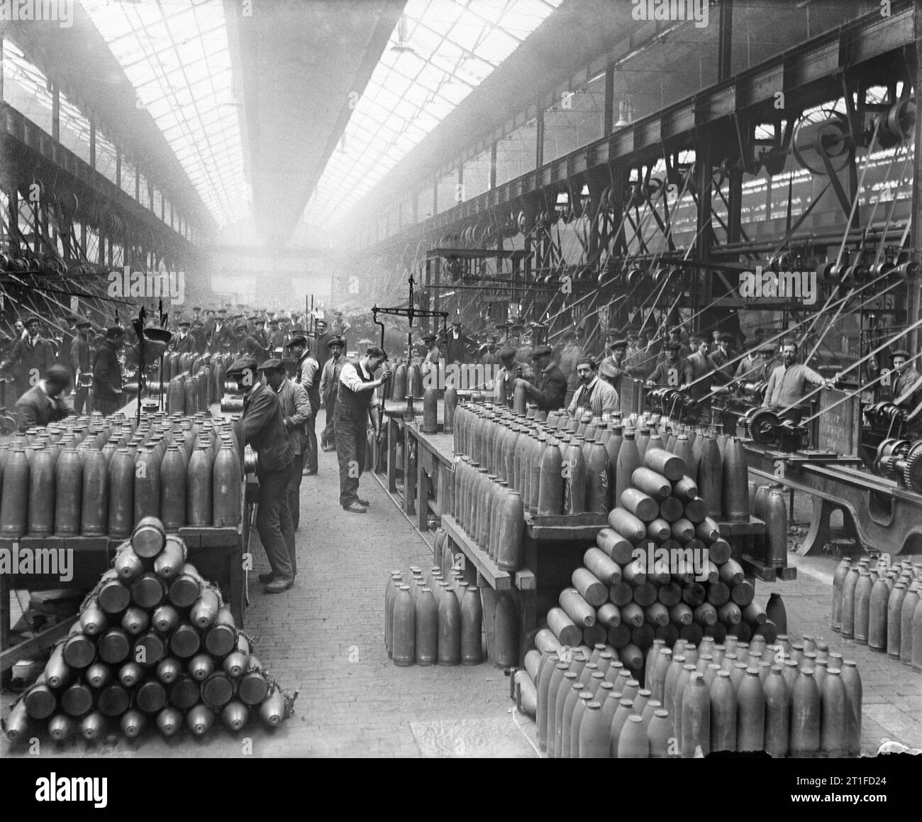 Industry during the First World War- Sheffield The interior of a shell ...