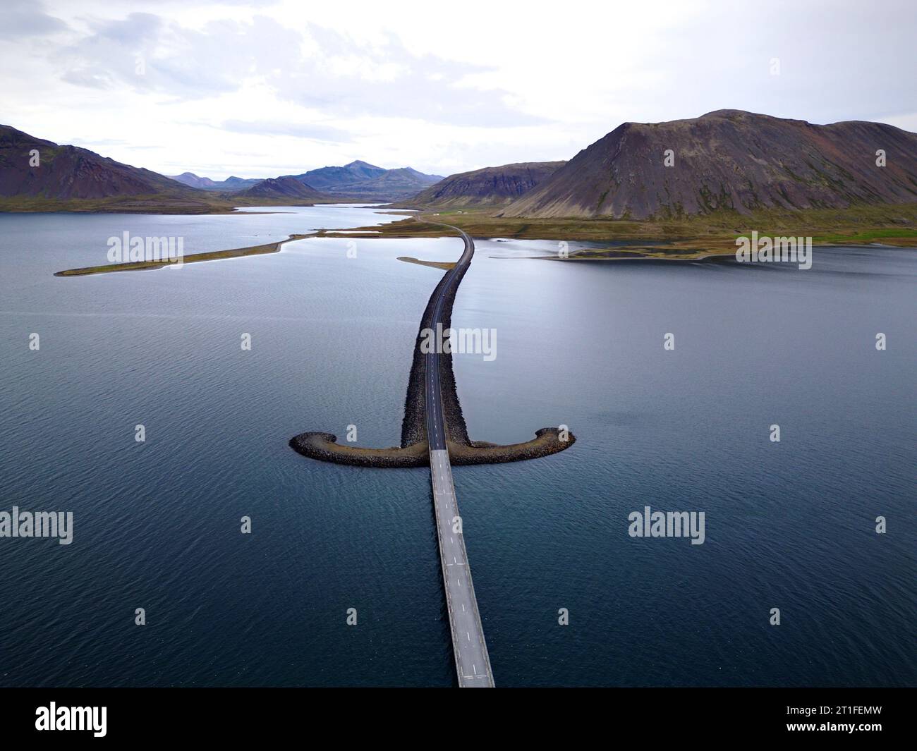 Sword bridge iceland hi-res stock photography and images - Alamy