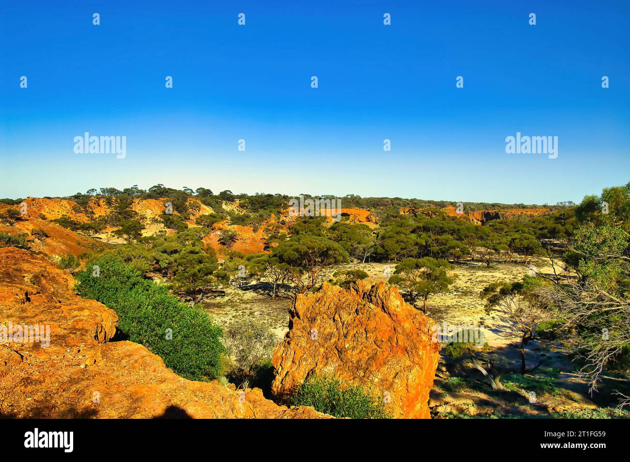 White quartz dam hi-res stock photography and images - Alamy