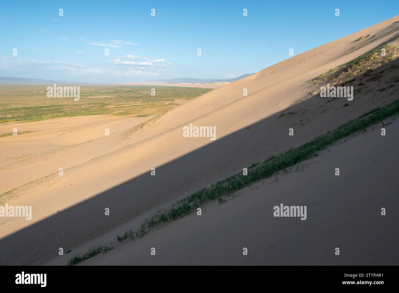 Gobi desert dunes, Mongolia Stock Photo - Alamy