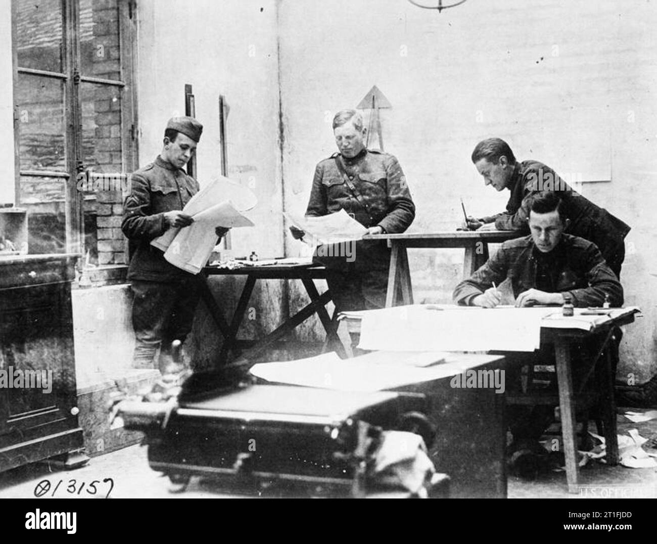 Men of topographical Section, Intelligence Division, 1st Division ...