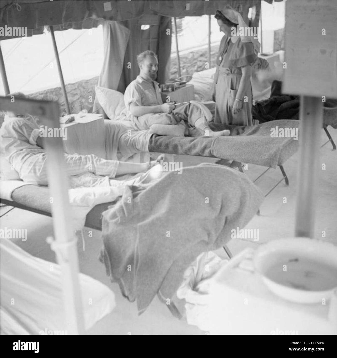 Tented hospital hi-res stock photography and images - Alamy