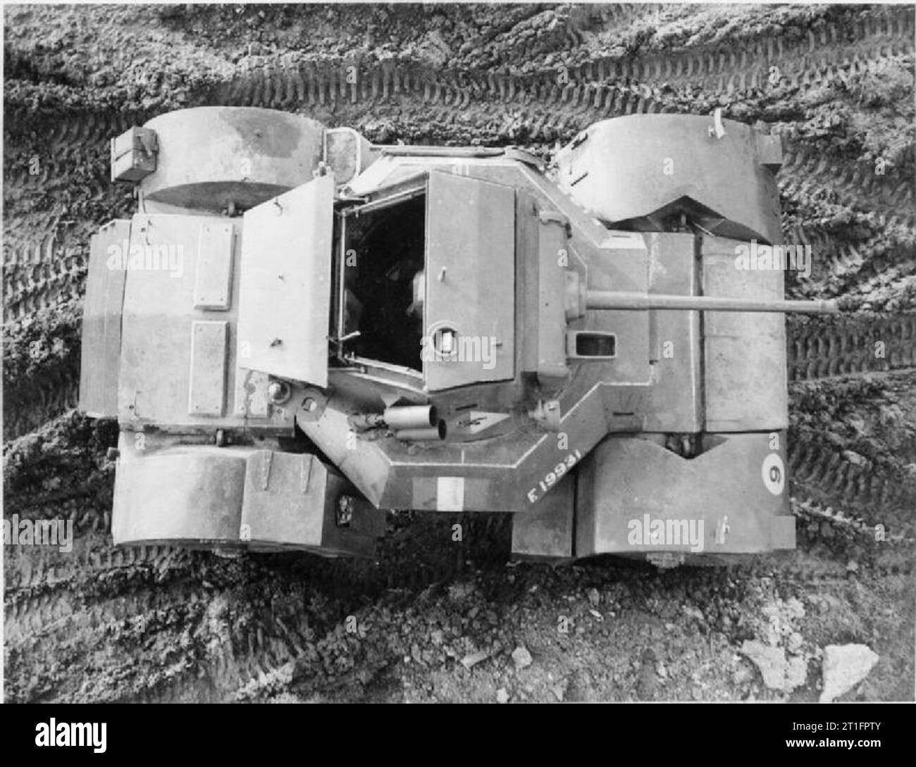 Tanks and Afvs of the British Army 1939-45 Daimler Mk I armoured car ...