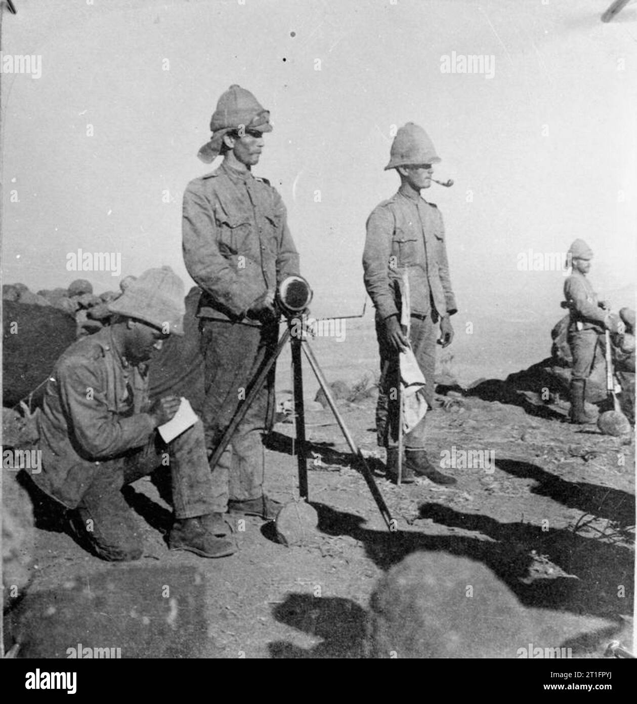 The Second Boer War, 1899-1902 British troops using a heliograph to ...
