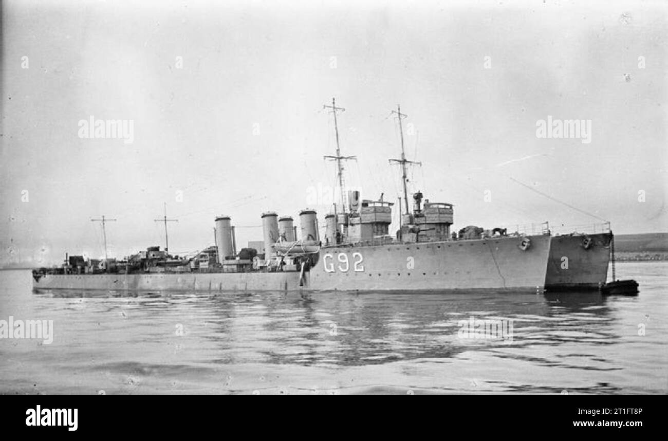. Photograph of British R class destroyer HMS Rob Roy Stock Photo - Alamy