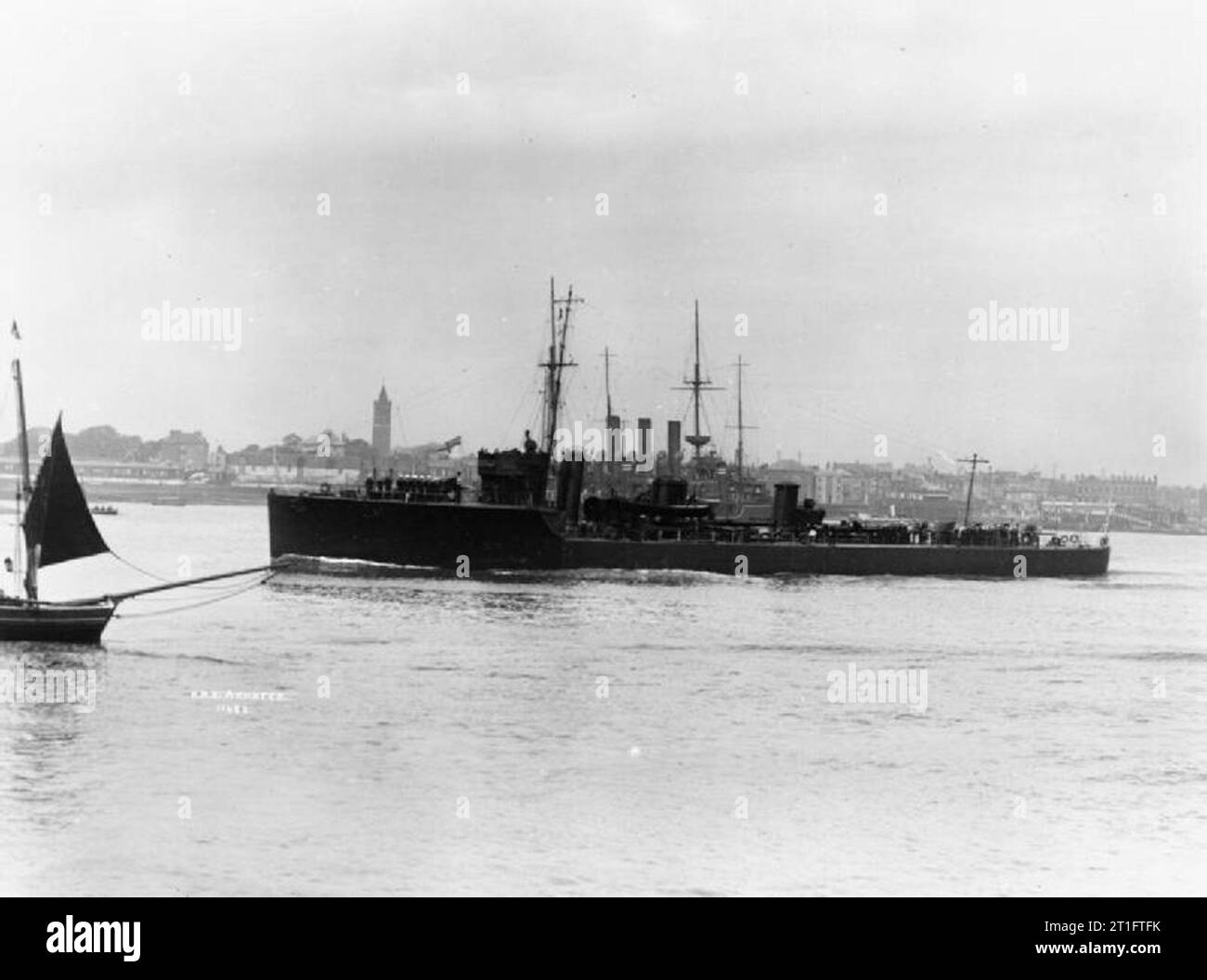 . Photograph of British destroyer HMS Achates Stock Photo - Alamy