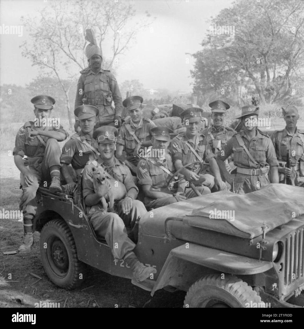 The British Army in Burma 1945 British Military Police arrive at Fort ...