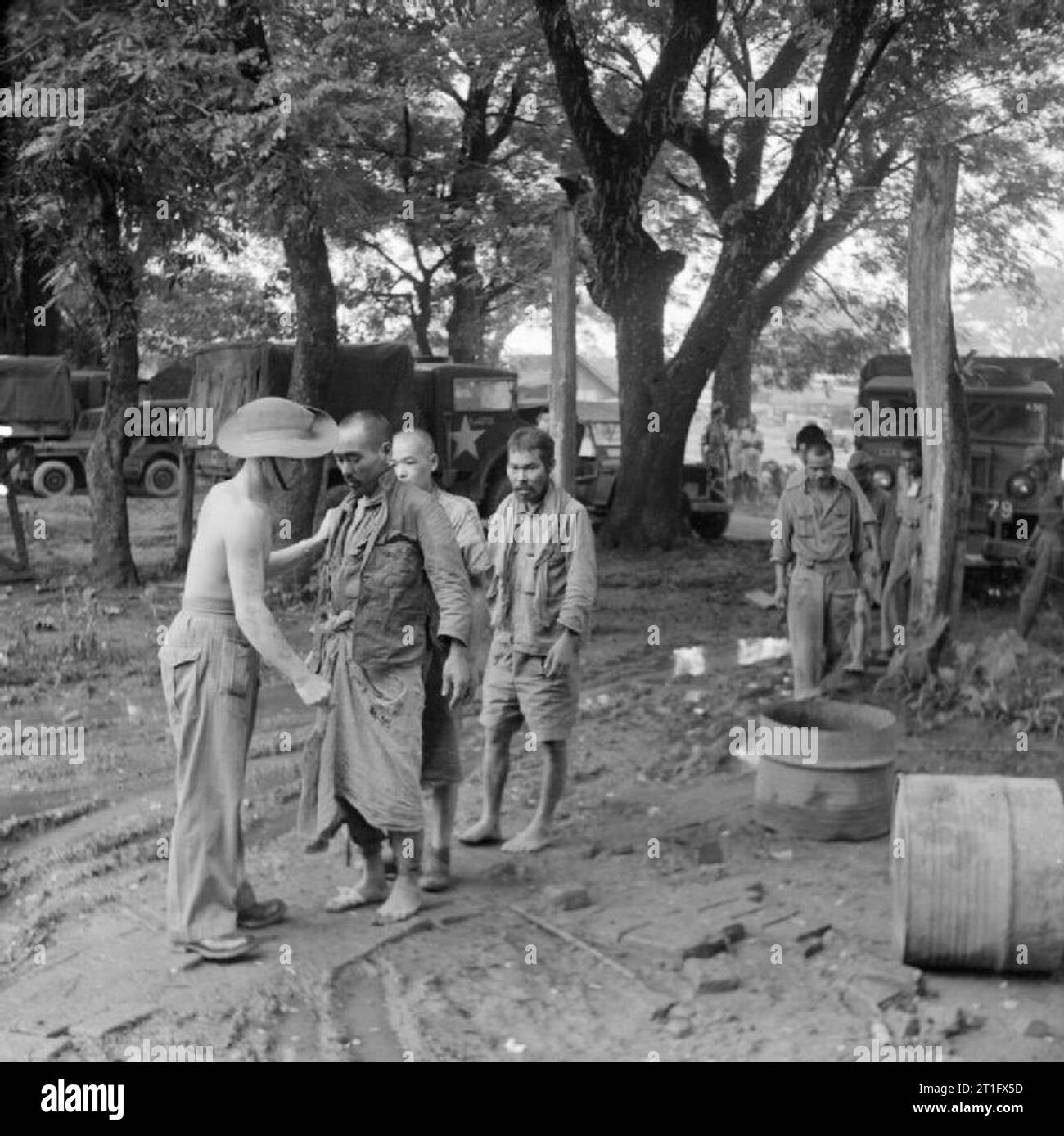 The British Army in Burma 1945 Japanese prisoners from the Penwegon ...