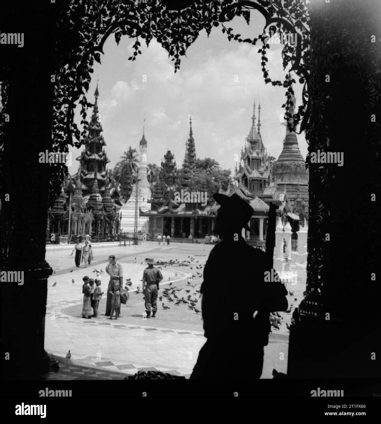 The British Army in Burma 1945 Off-duty soldiers enjoying the sights of ...