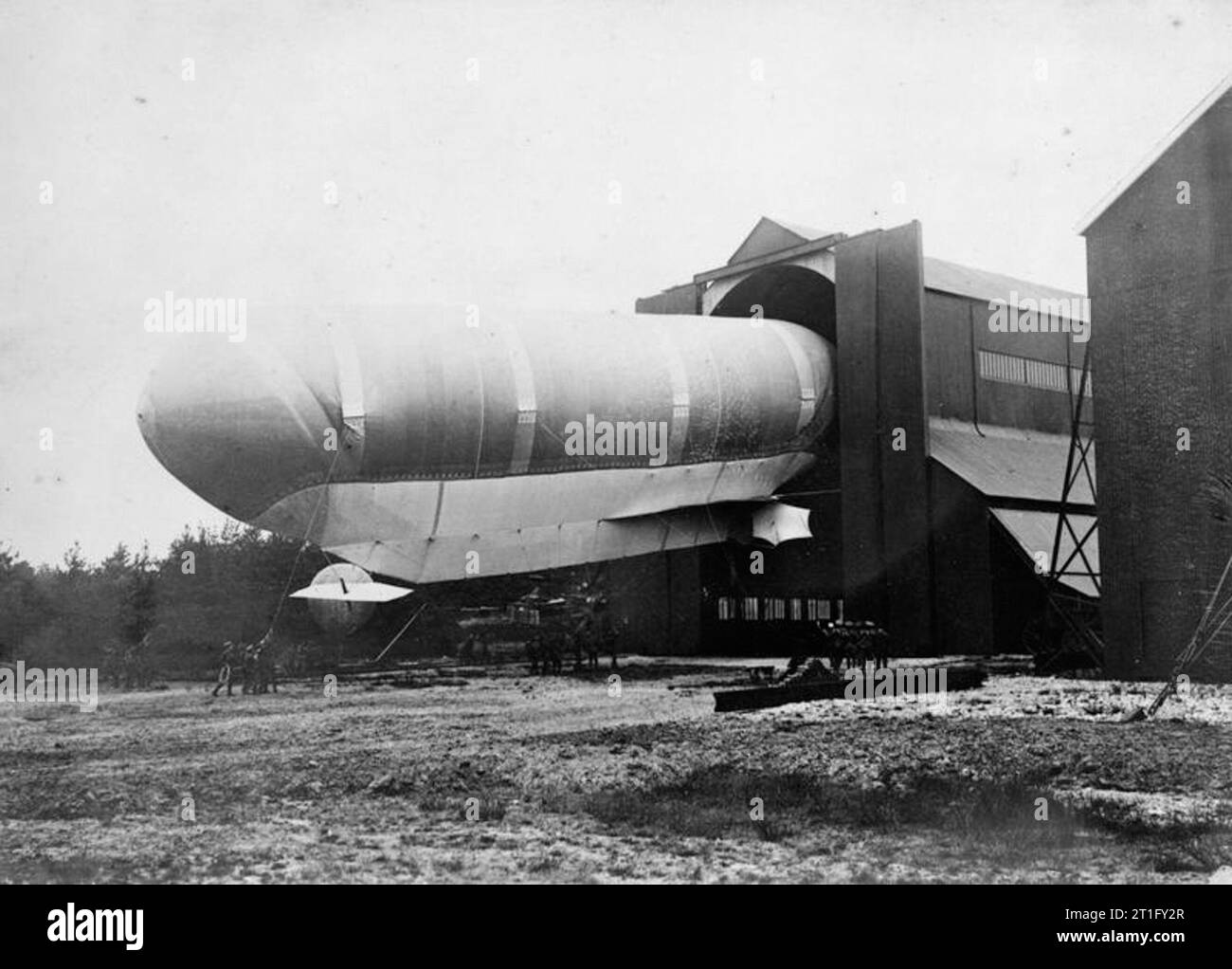 Aviation in Britain Before the First World War Nulli Secundus II almost ...