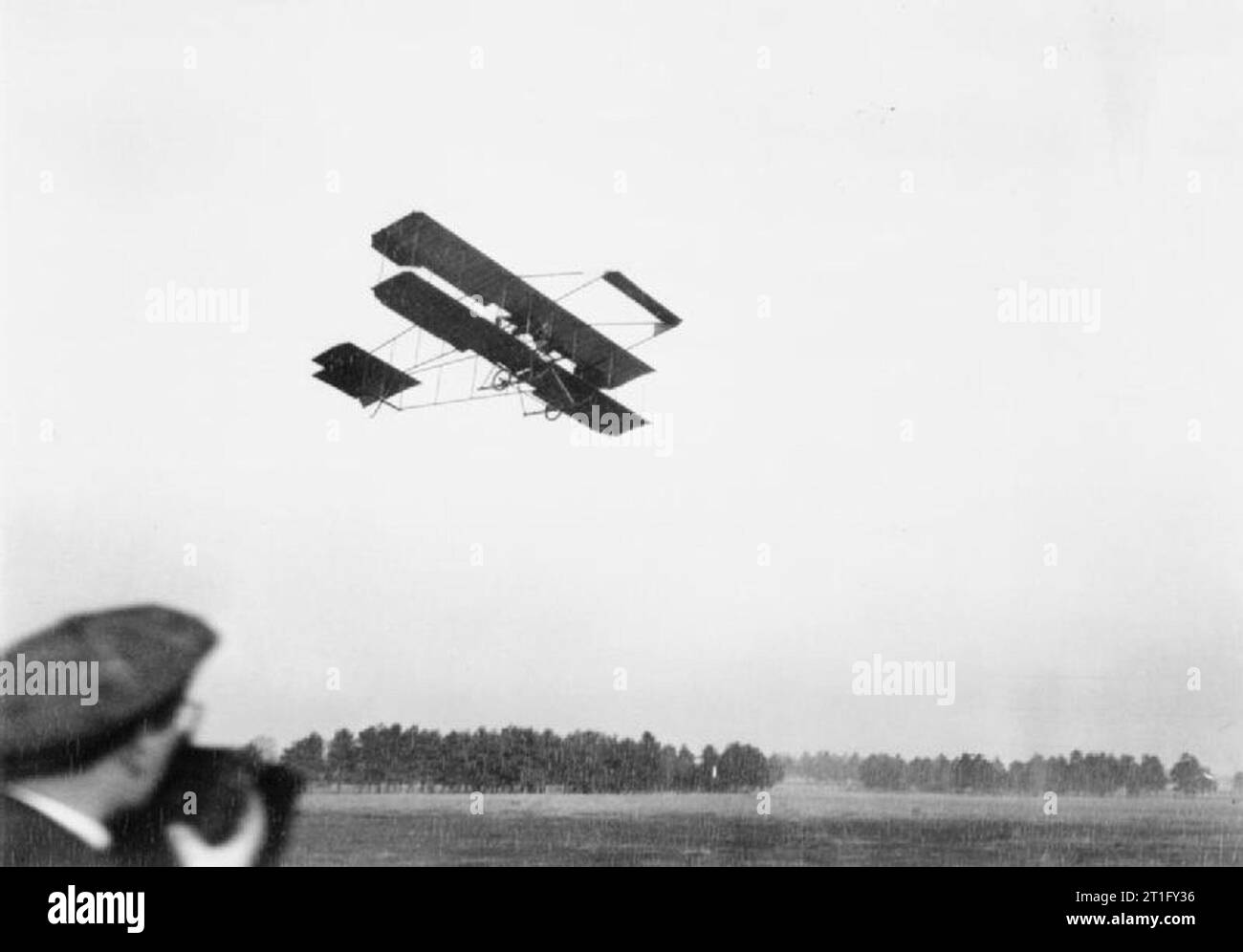 Aviation in Britain Before the First World War A de Havilland biplane ...