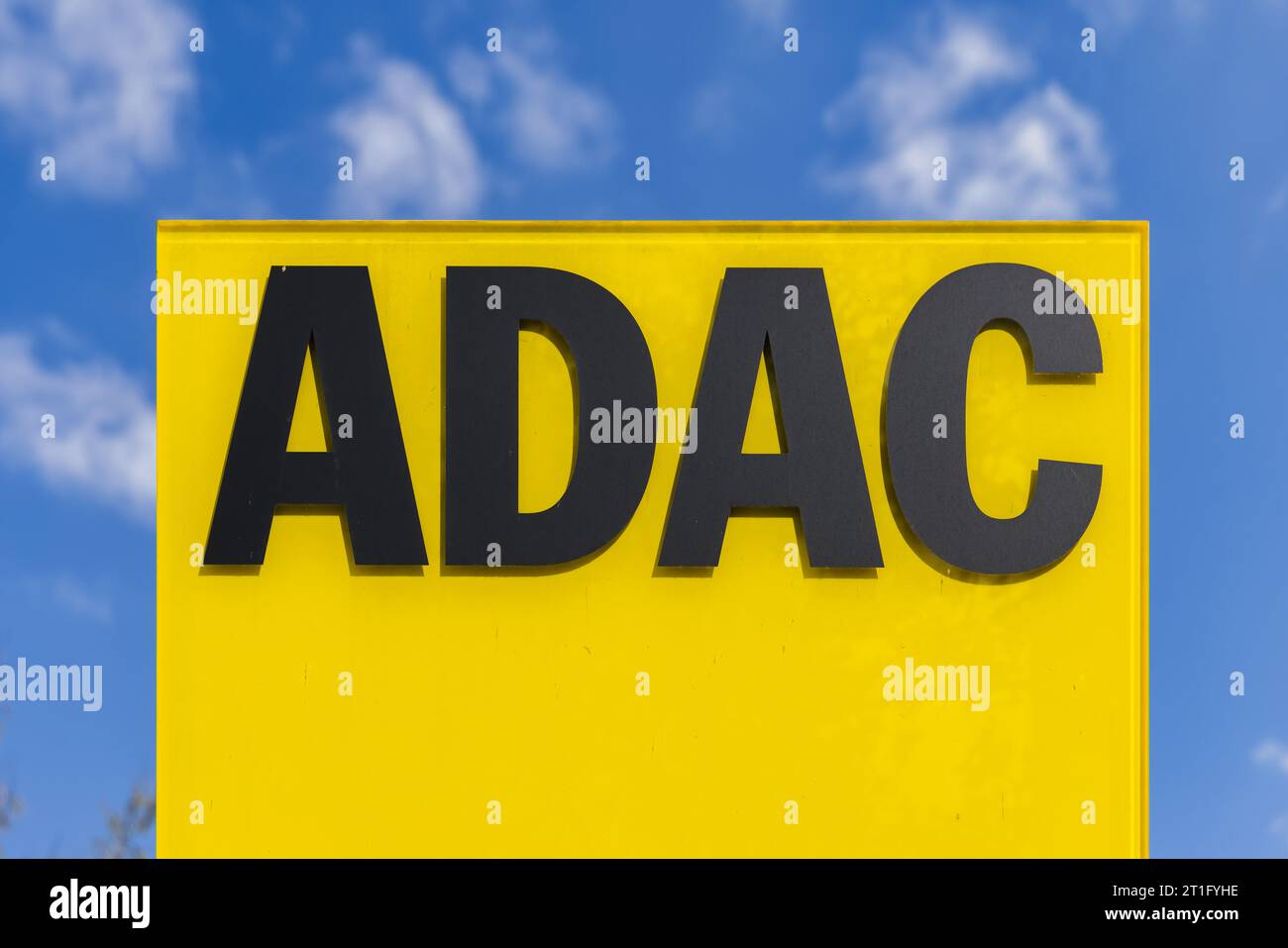 Adac logo hi-res stock photography and images - Alamy
