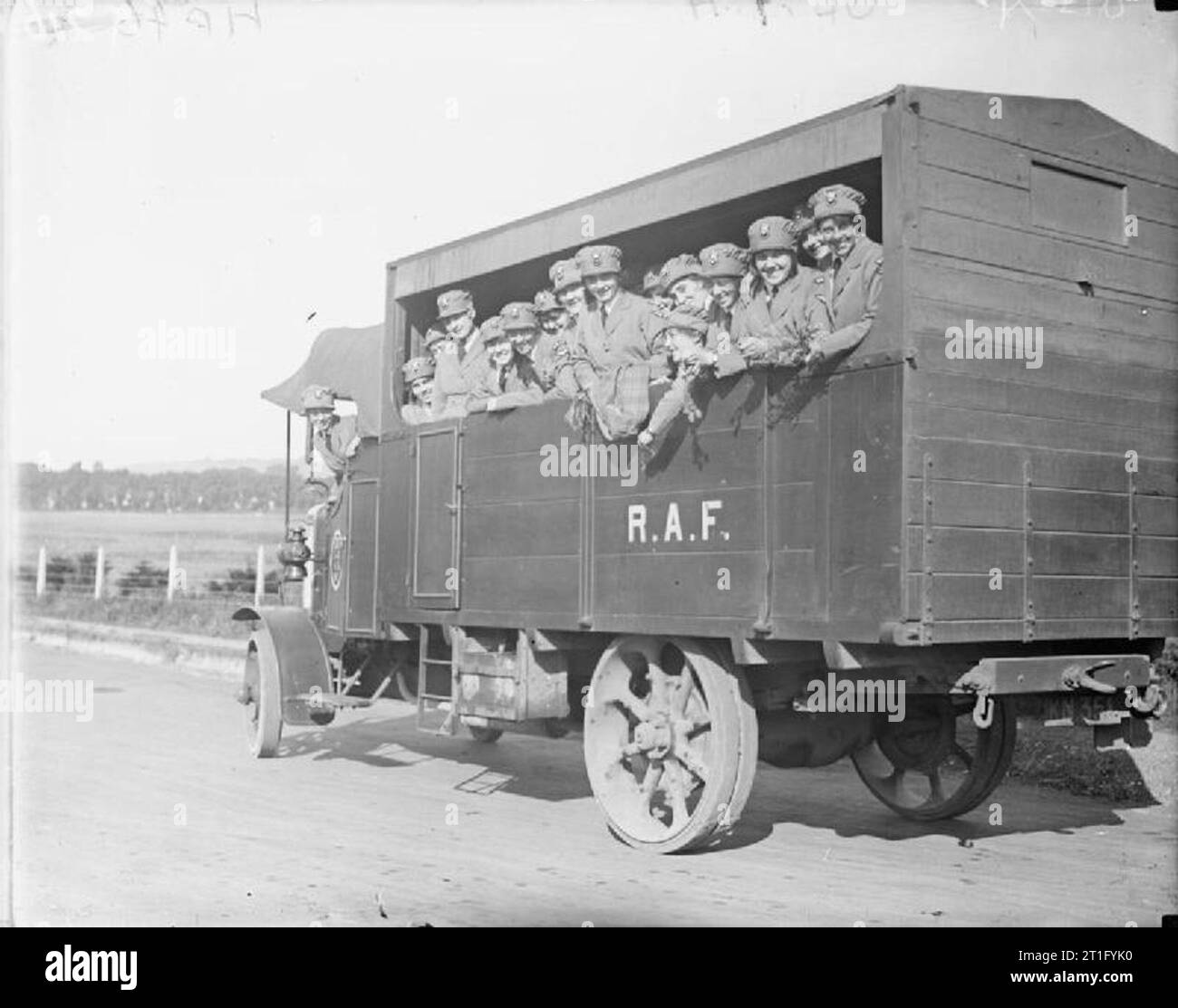 The Women's Royal Air Force during the First World War Members of the ...