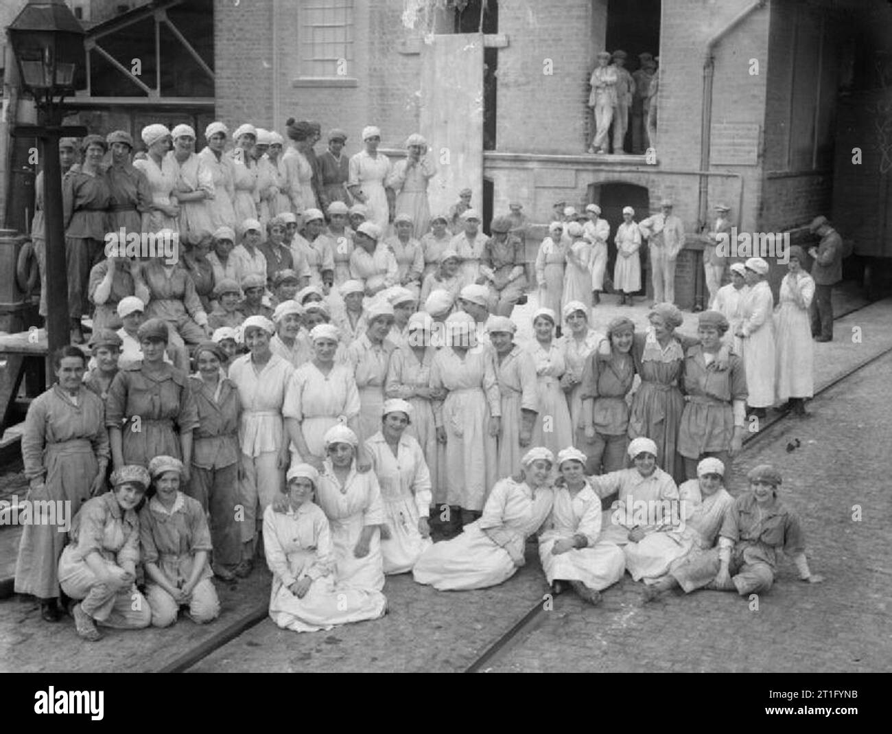 Women mill workers lancashire Black and White Stock Photos & Images - Alamy