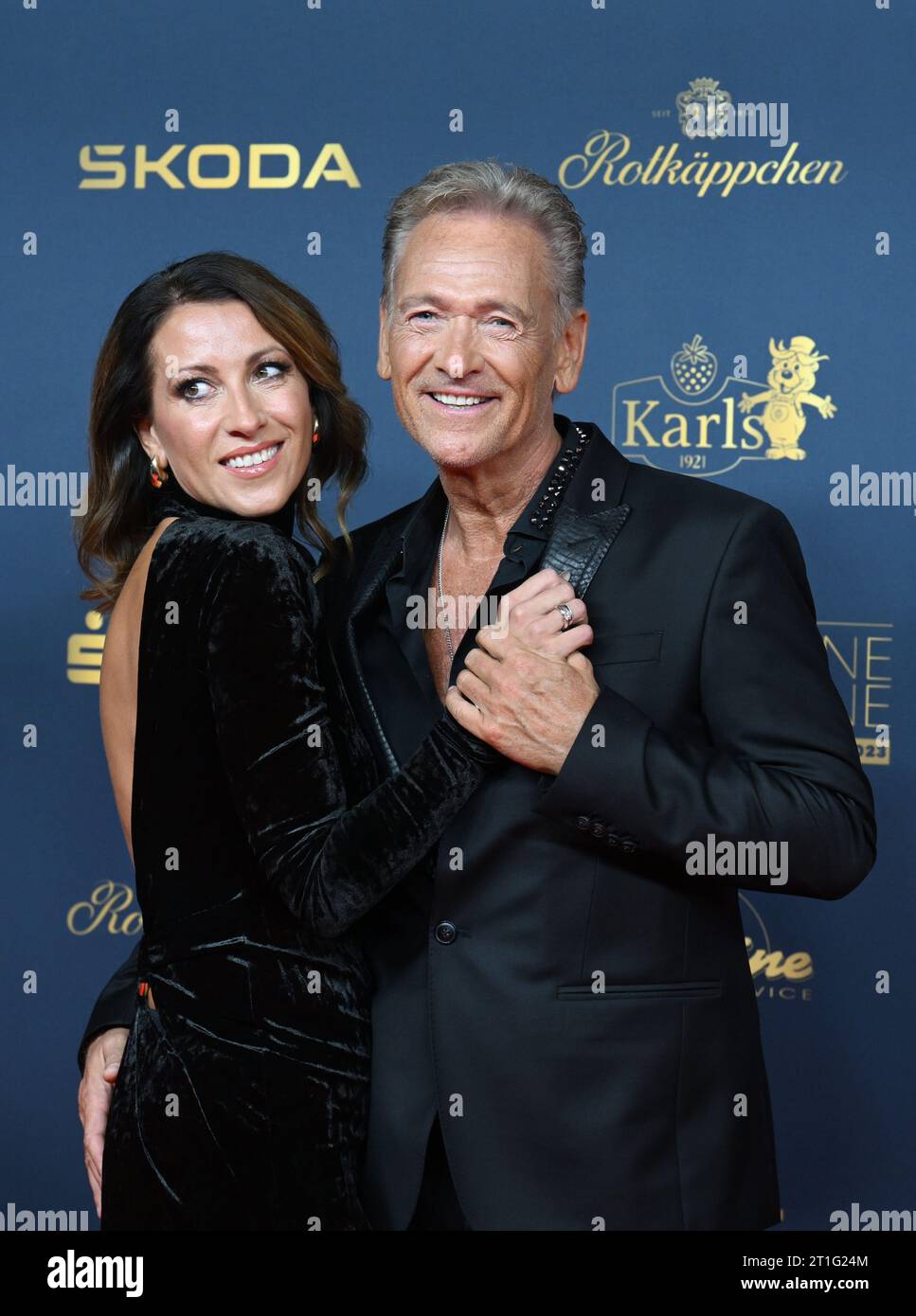 Leipzig, Germany. 13th Oct, 2023. Pop singer Olaf Berger and his wife ...