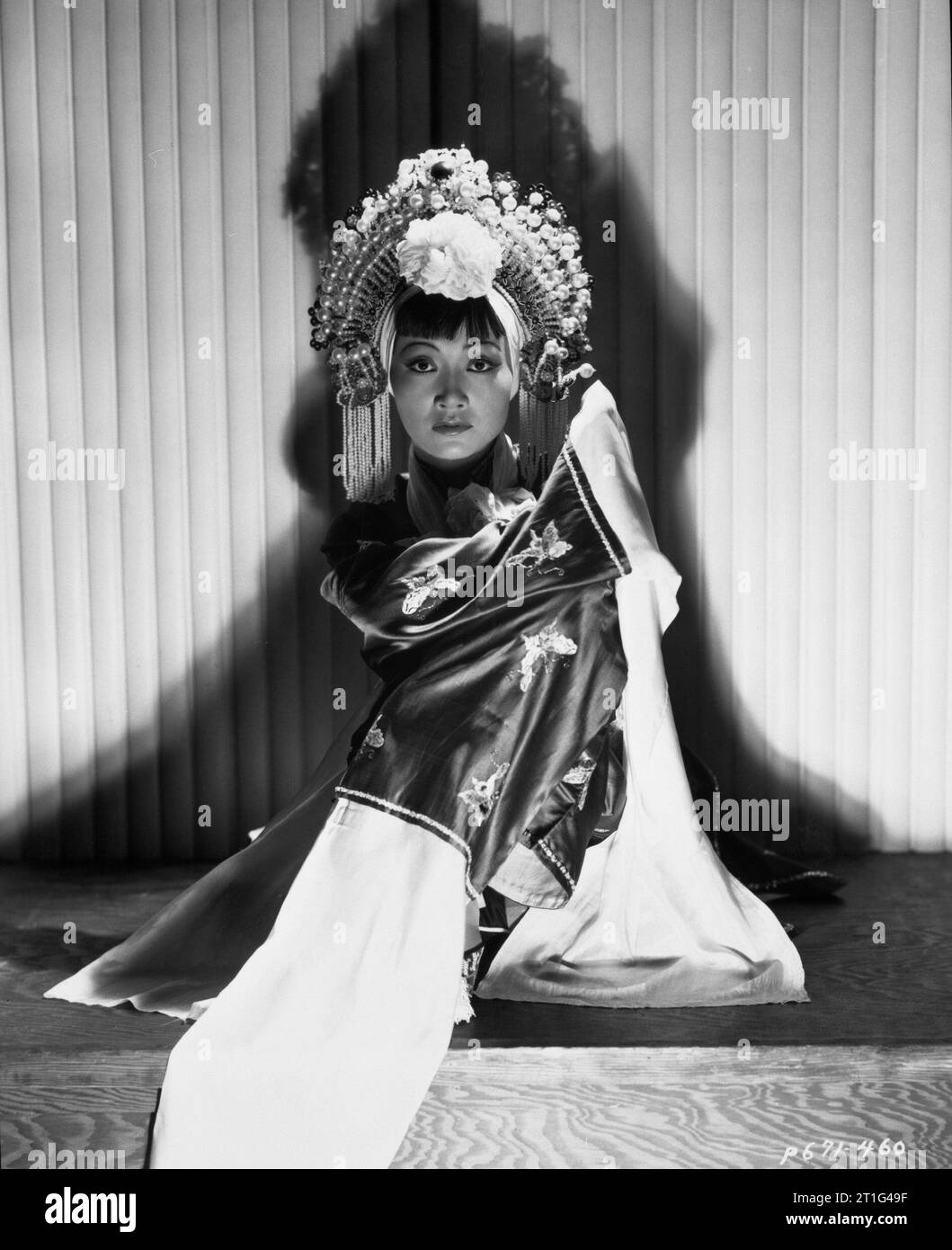 Costume design edith head hi-res stock photography and images - Alamy