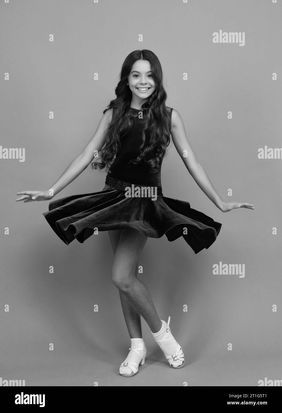Teenager portrait with movement dress. Young teen child with flowing ...