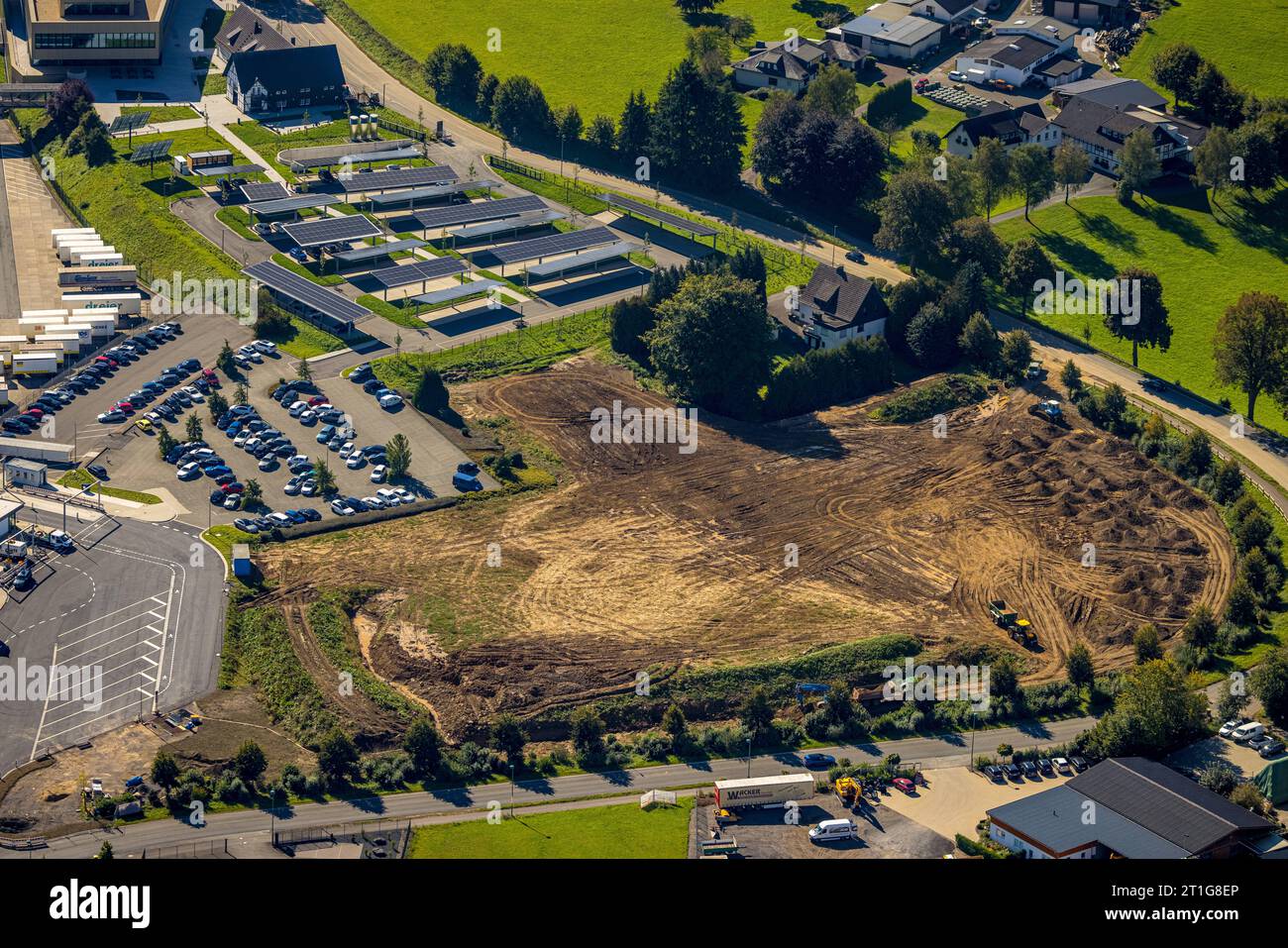 Luftbild, Gewerbegebiet Ennest-Askay, Baustelle und Solarpark ...