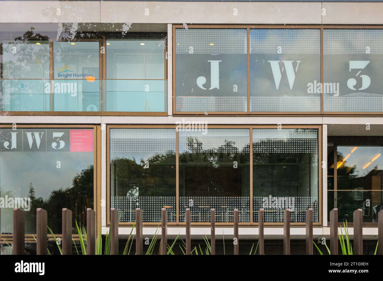 North London, UK. 13th Oct, 2023. JW3, the Jewish Community Centre ...