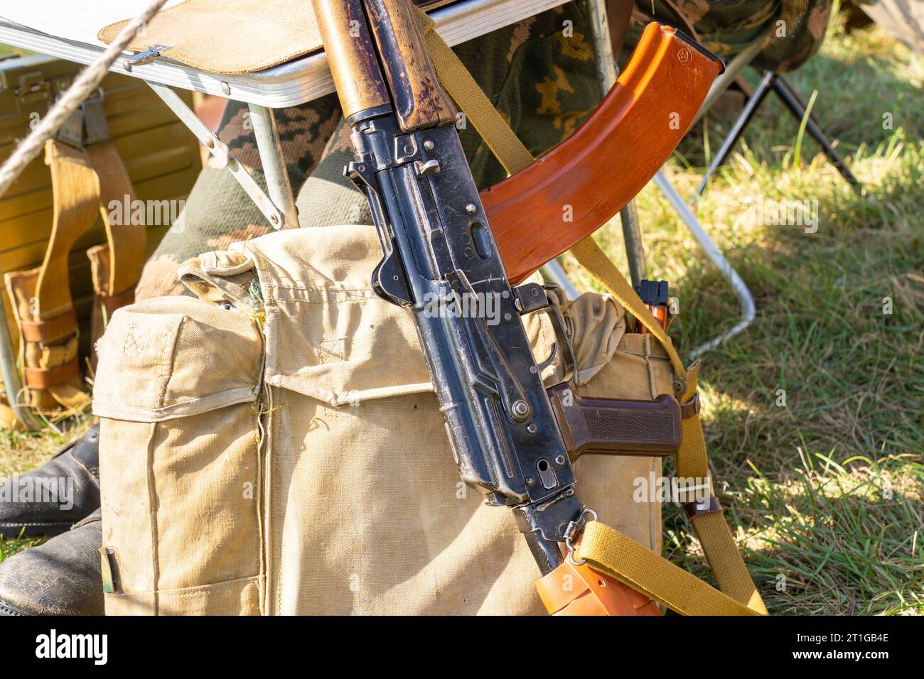 Old AK-47 Kalashnikov assault rifle with brown magazine Stock Photo - Alamy