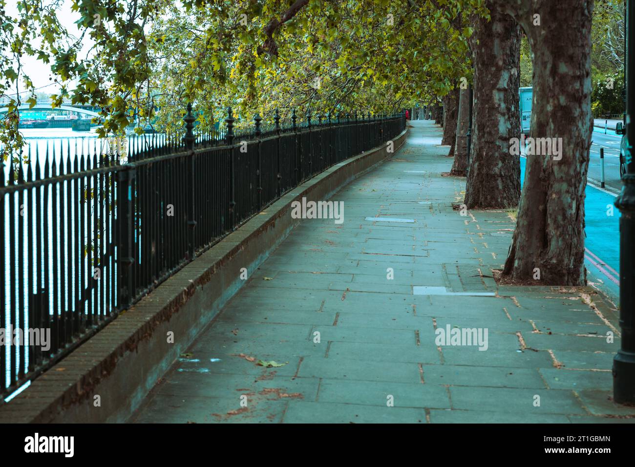 Thames Riverside, Chelsea, London Stock Photo - Alamy