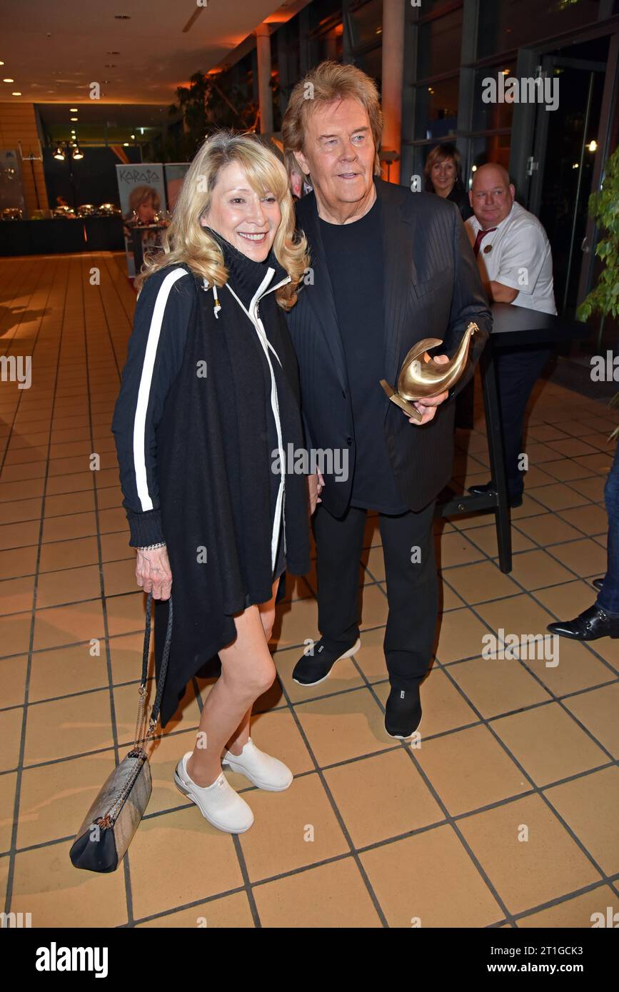 Howard Carpendale mit Ehefrau Donnice Pierce bei der VERLEIHUNG DER ...