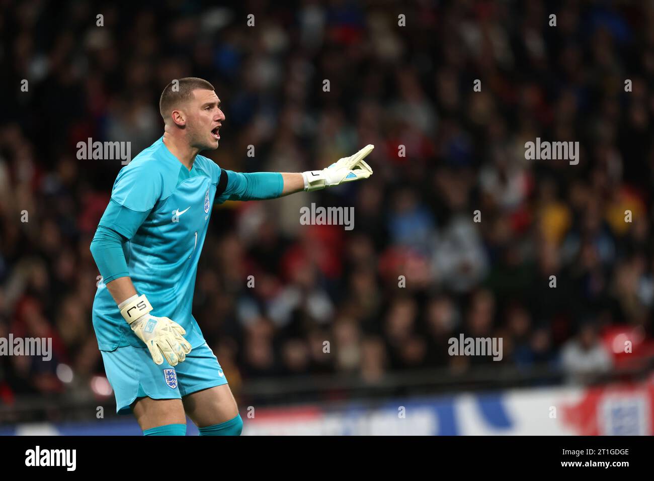 London, UK. 13th Oct, 2023. Sam Johnstone (E) at the England v ...